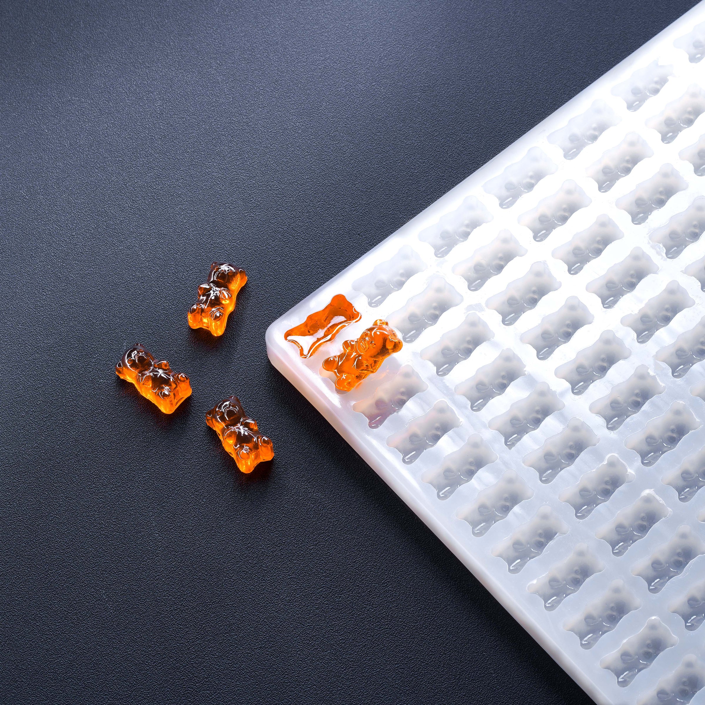 1.5mL Gummy Bear Candy Depositor Mold - 275 Cavities - 22032 – Bold Maker